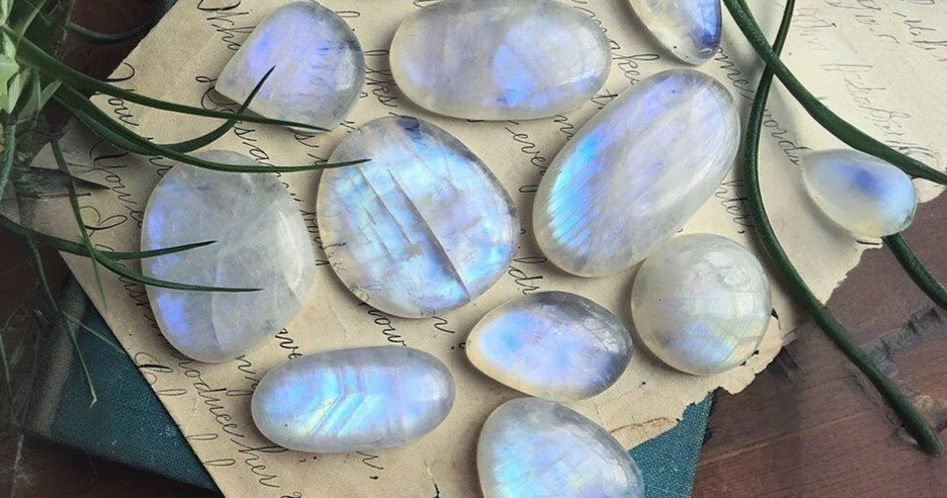 Moonstone: A Symbol of Feminine Energy – uk.buddhastoneshop